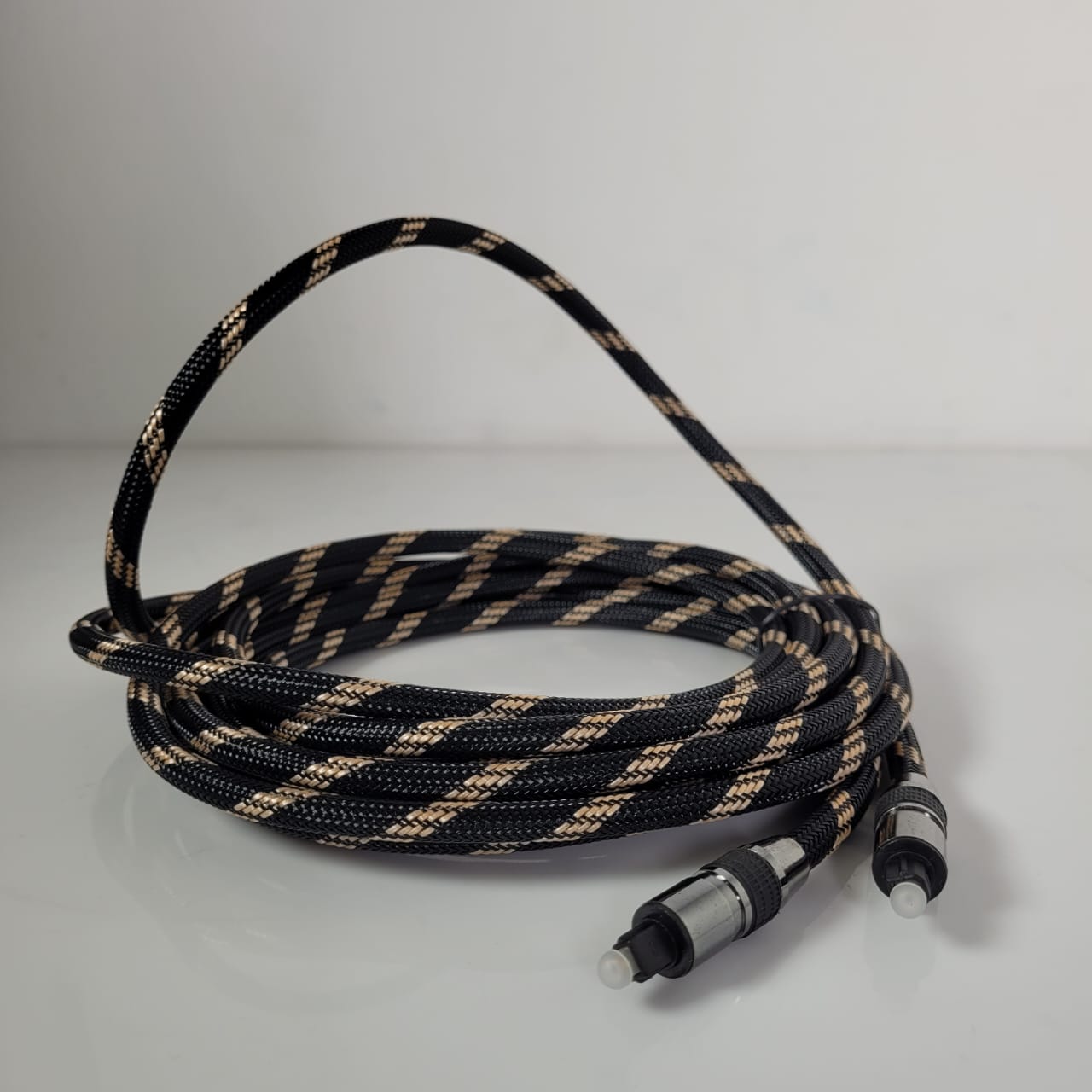 CABLE OPTICO DE 5 METROS – J9 DISTRIBUCIONES